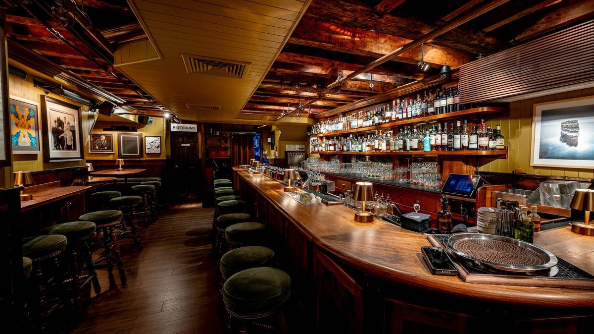 10 Unique & Coolest Restaurants in NYC For Dinner - NYC Reviewed